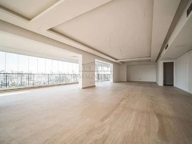Apartamento para Locação em São Paulo/SP Moema 3 Quartos