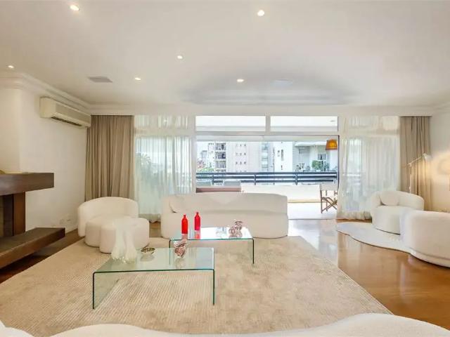 Apartamento para Locação em São Paulo/SP Itaim Bibi 3 Quartos
