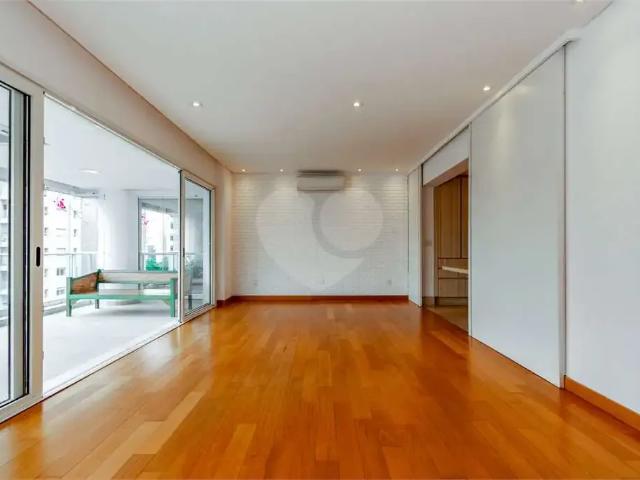 Apartamento para Locação em São Paulo/SP Itaim Bibi 3 Quartos