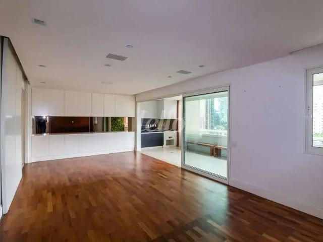 Apartamento para Locação em São Paulo/SP Itaim Bibi 3 Quartos