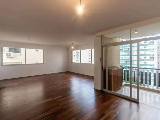 Apartamento para Locação em São Paulo/SP Itaim Bibi 3 Quartos