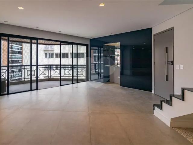 Apartamento para Locação em São Paulo/SP Itaim Bibi 3 Quartos