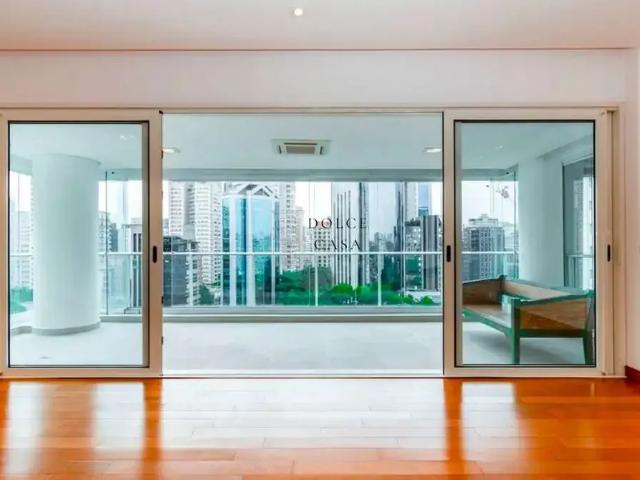 Apartamento para Locação em São Paulo/SP Itaim Bibi 3 Quartos