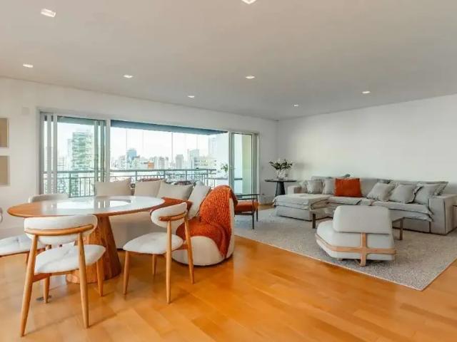 Apartamento para Locação em São Paulo/SP Itaim Bibi 3 Quartos