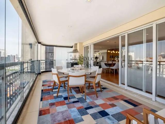 Apartamento para Locação em São Paulo/SP Itaim Bibi 4 Quartos