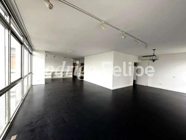 Apartamento para Locação em São Paulo/SP Jardim América 3 Quartos