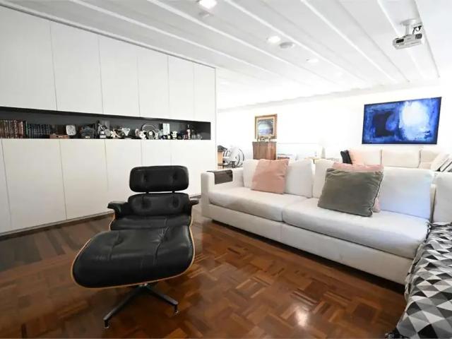 Apartamento para Locação em São Paulo/SP Jardim Europa 2 Quartos