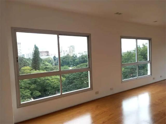 Apartamento para Locação em São Paulo/SP Jardim Europa 3 Quartos