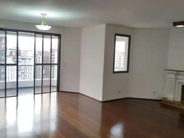 Apartamento para Locação em São Paulo/SP Moema 4 Quartos