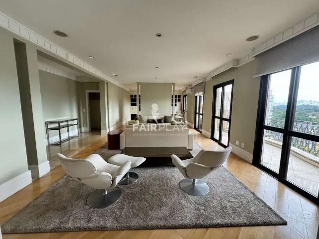 Apartamento para Locação em São Paulo/SP Moema 4 Quartos