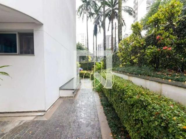 Apartamento para Locação em São Paulo/SP Moema 4 Quartos