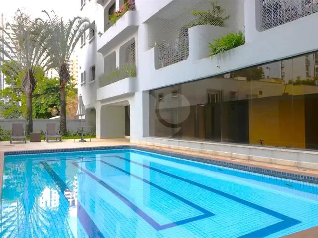 Apartamento para Locação em São Paulo/SP Moema 4 Quartos
