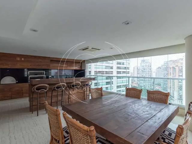 Apartamento para Locação em São Paulo/SP Moema 4 Quartos