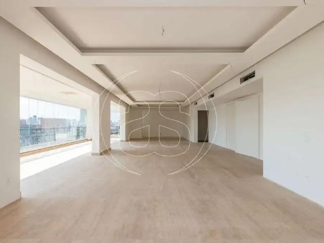 Apartamento para Locação em São Paulo/SP Moema 4 Quartos