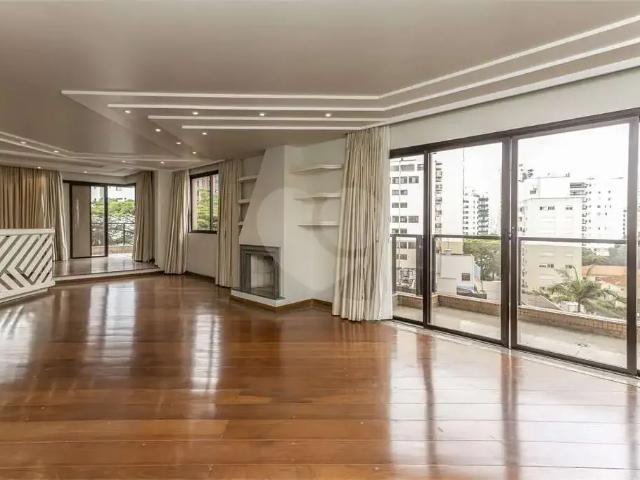 Apartamento para Locação em São Paulo/SP Moema 4 Quartos