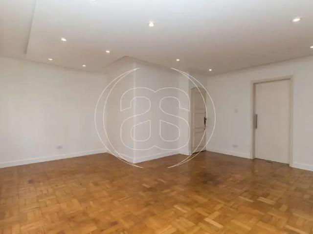 Apartamento para Locação em São Paulo/SP Moema 2 Quartos