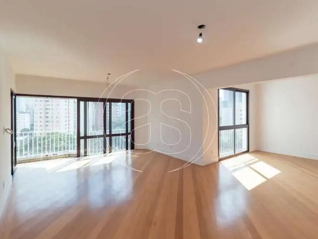 Apartamento para Locação em São Paulo/SP Moema 3 Quartos
