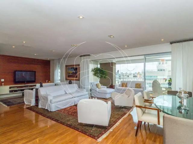 Apartamento para Locação em São Paulo/SP Moema 3 Quartos