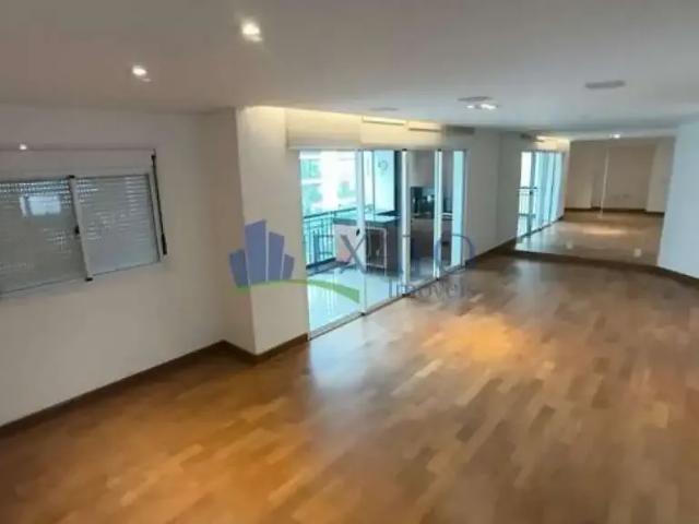 Apartamento para Locação em São Paulo/SP Moema 3 Quartos