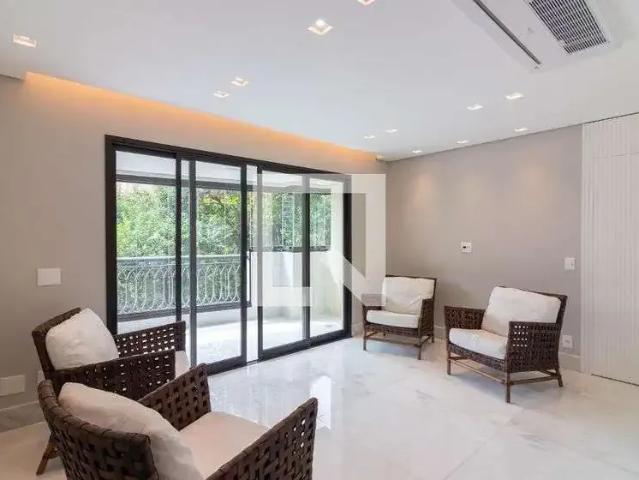 Apartamento para Locação em São Paulo/SP Moema 3 Quartos