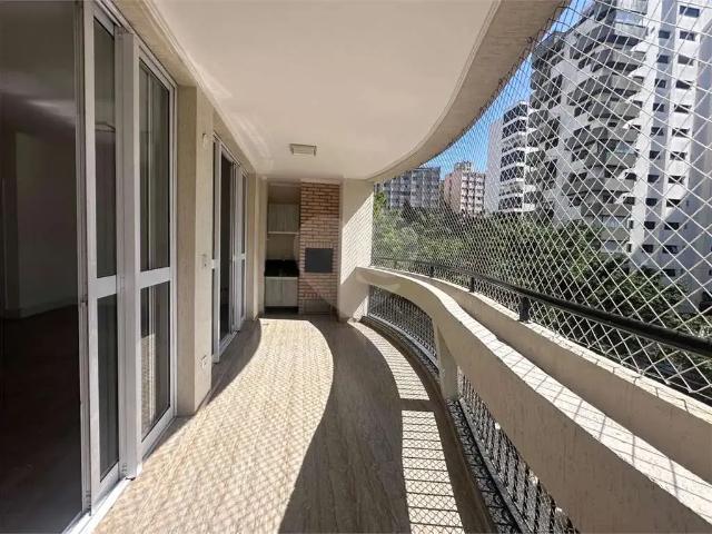 Apartamento para Locação em São Paulo/SP Moema 3 Quartos