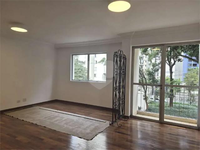 Apartamento para Locação em São Paulo/SP Moema 3 Quartos