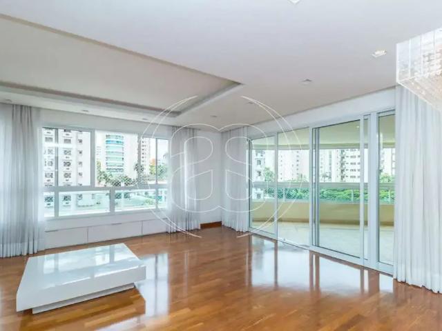 Apartamento para Locação em São Paulo/SP Moema 3 Quartos