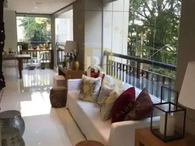Apartamento para Locação em São Paulo/SP Moema 3 Quartos