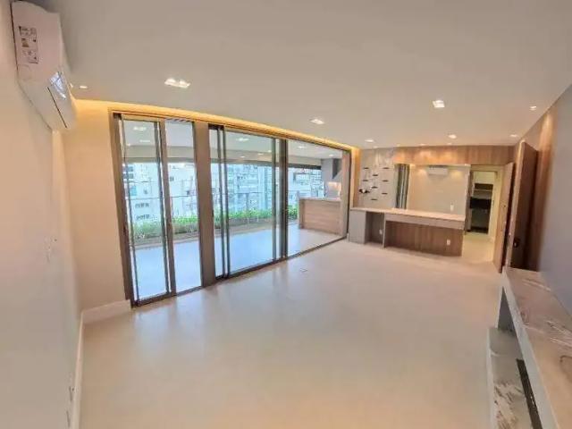 Apartamento para Locação em São Paulo/SP Moema 3 Quartos