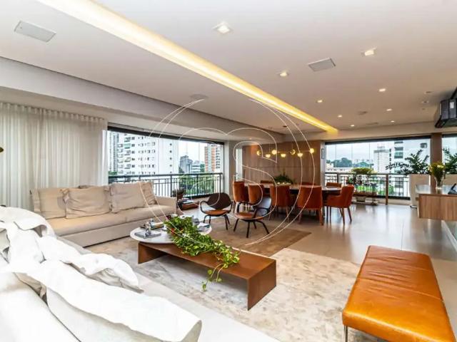 Apartamento para Locação em São Paulo/SP Moema 3 Quartos