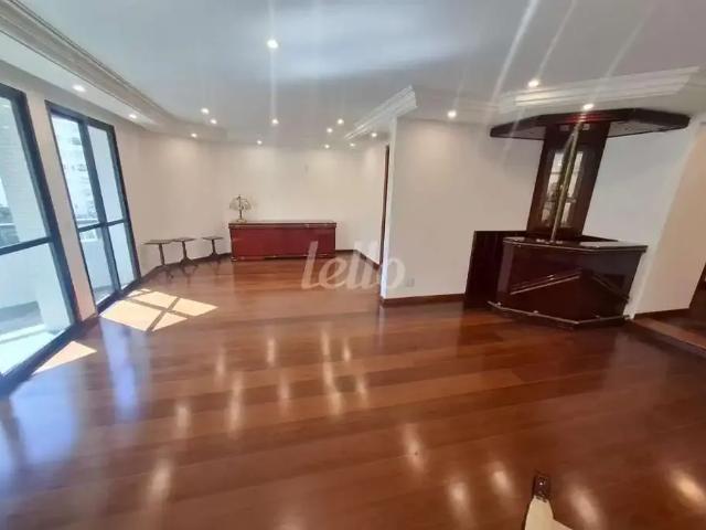 Apartamento para Locação em São Paulo/SP Moema 3 Quartos