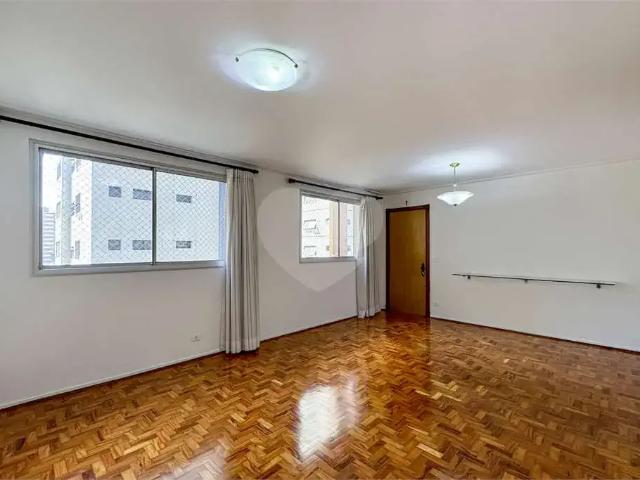 Apartamento para Locação em São Paulo/SP Moema 3 Quartos