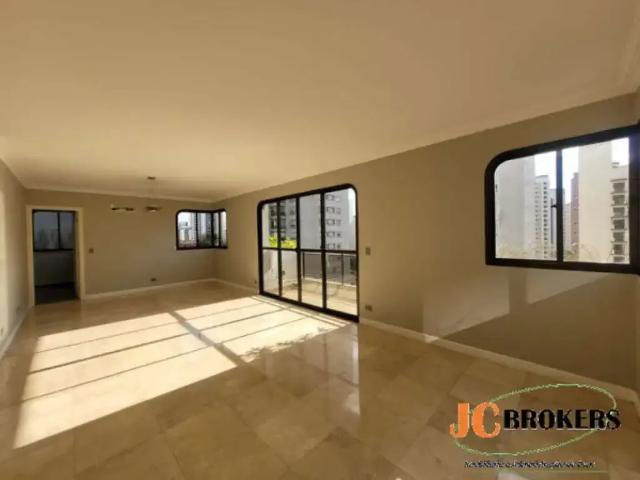 Apartamento para Locação em São Paulo/SP Moema 3 Quartos