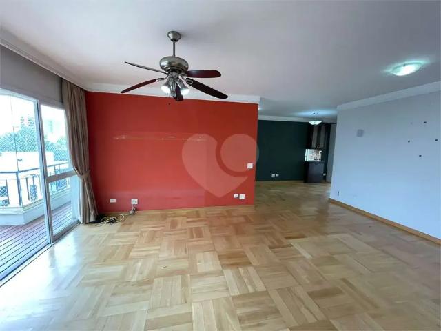 Apartamento para Locação em São Paulo/SP Morumbi 3 Quartos