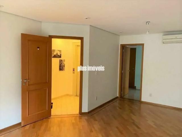 Apartamento para Locação em São Paulo/SP Morumbi 3 Quartos