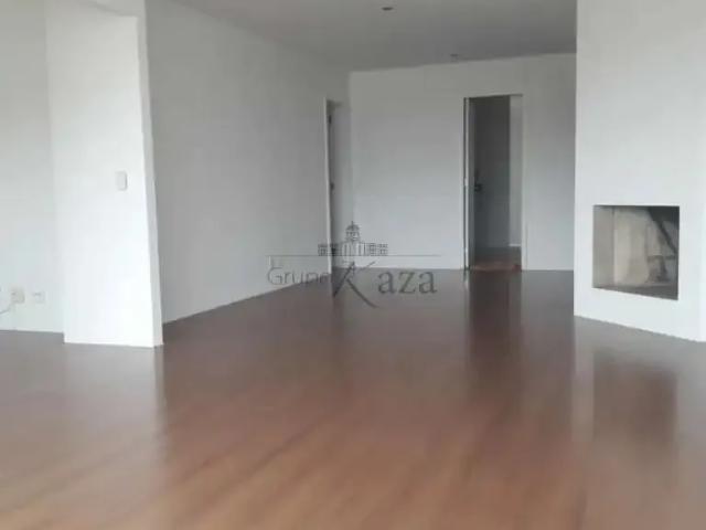 Apartamento para Locação em São Paulo/SP Morumbi 3 Quartos
