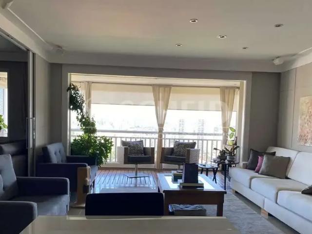 Apartamento para Locação em São Paulo/SP Morumbi 3 Quartos