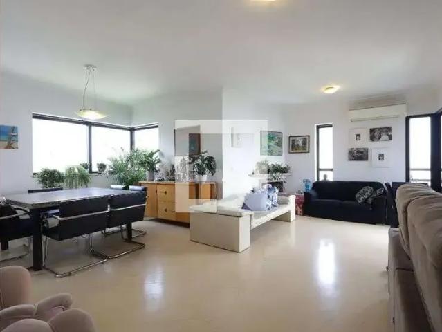 Apartamento para Locação em São Paulo/SP Morumbi 3 Quartos