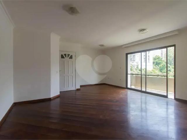 Apartamento para Locação em São Paulo/SP Morumbi 3 Quartos