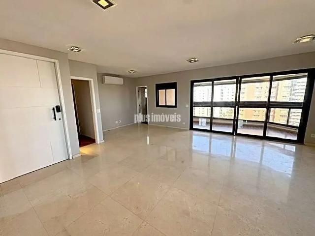 Apartamento para Locação em São Paulo/SP Panamby 3 Quartos