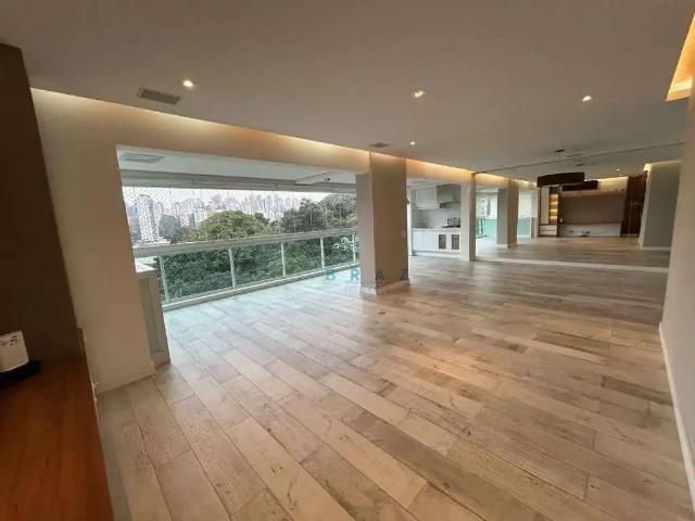 Apartamento para Locação em São Paulo/SP Panamby 3 Quartos