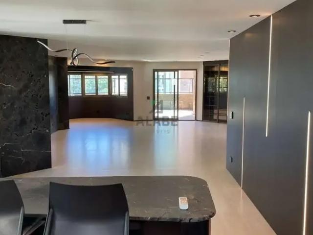 Apartamento para Locação em São Paulo/SP Panamby 3 Quartos