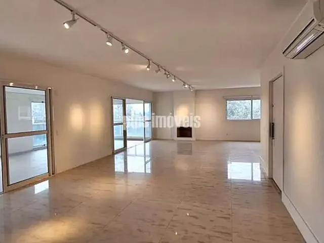 Apartamento para Locação em São Paulo/SP Panamby 4 Quartos