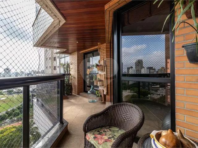 Apartamento para Locação em São Paulo/SP Paraíso 4 Quartos
