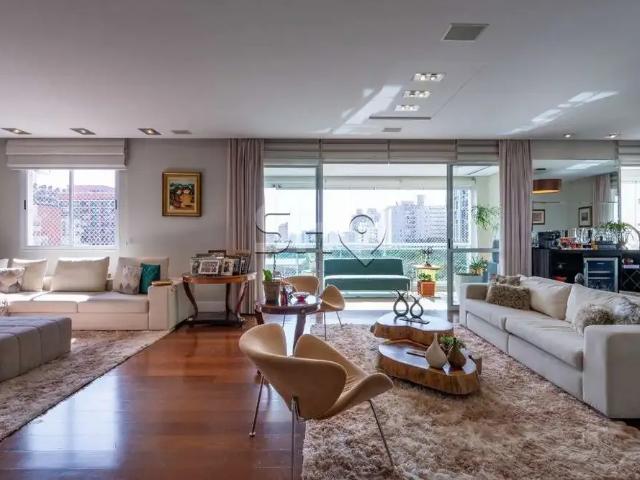 Apartamento para Locação em São Paulo/SP Perdizes 4 Quartos