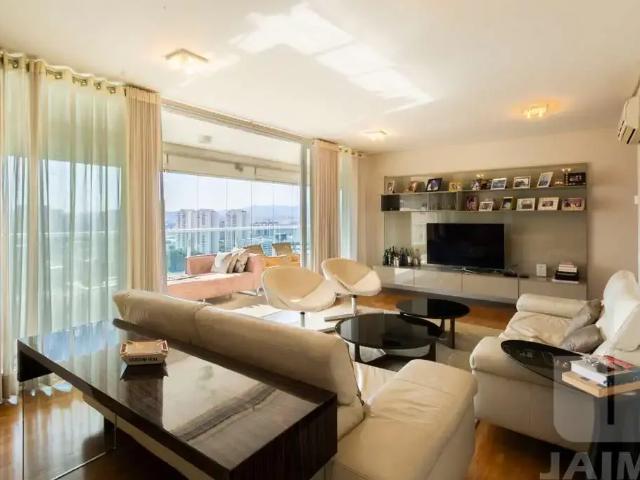 Apartamento para Locação em São Paulo/SP Perdizes 4 Quartos