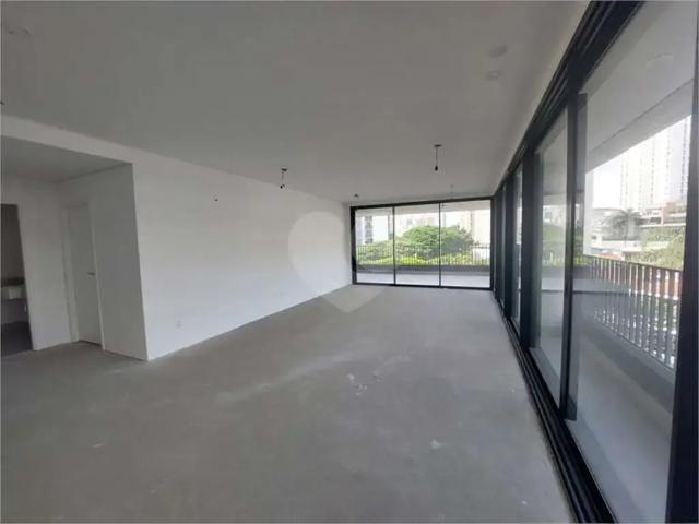 Apartamento para Locação em São Paulo/SP Perdizes 3 Quartos