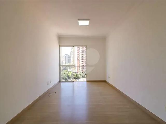 Apartamento para Locação em São Paulo/SP Pinheiros 3 Quartos