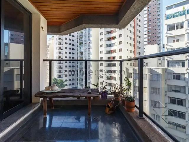 Apartamento para Locação em São Paulo/SP Pinheiros 3 Quartos