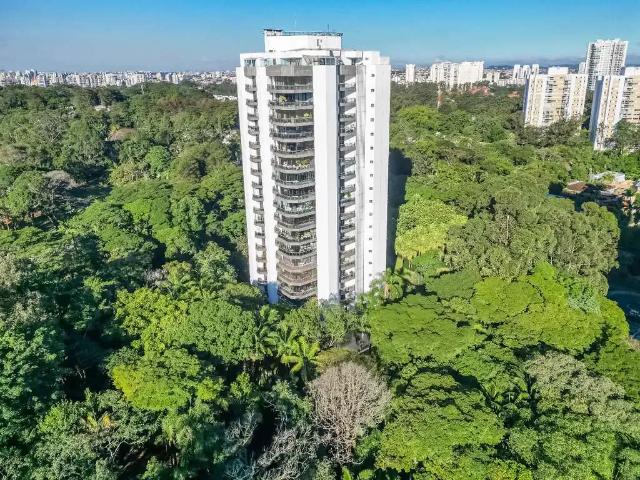 Apartamento para Locação em São Paulo/SP Santo Amaro 5 Quartos